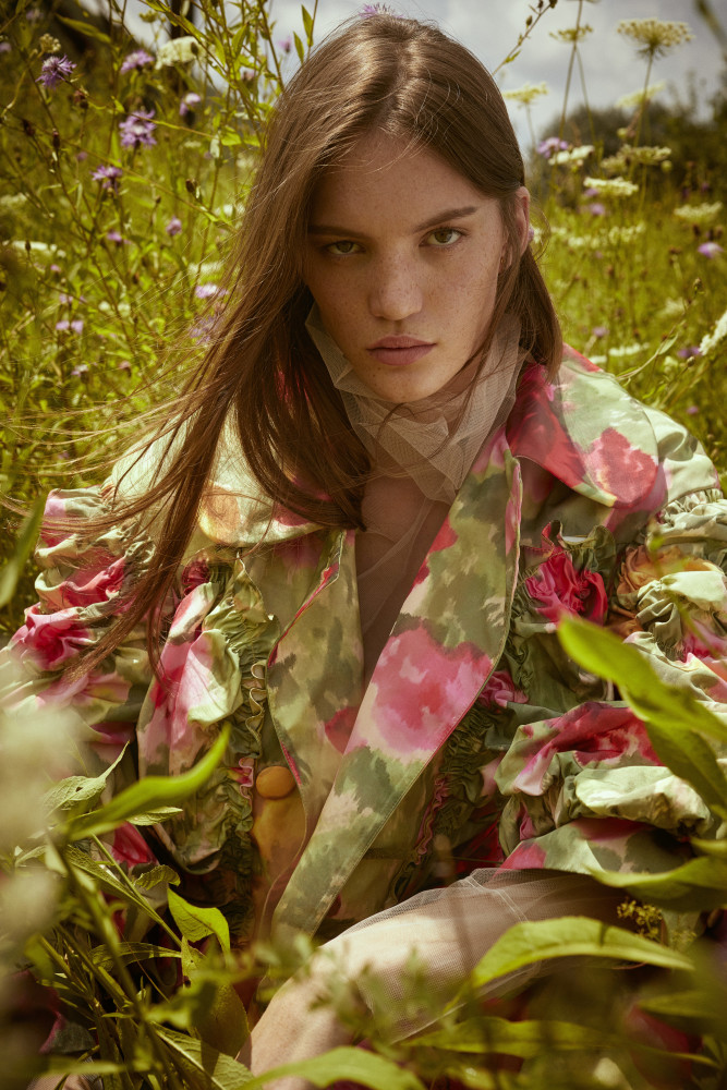 Izzy Wild Elle Canada Dark Romance The Industry Model Management